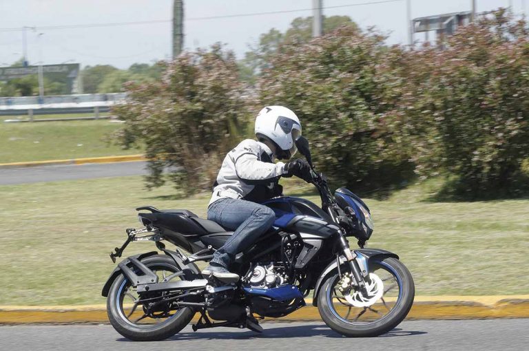 Bajaj Rouser NS 160: Ficha Técnica, Velocidad y Opiniones » La Moto