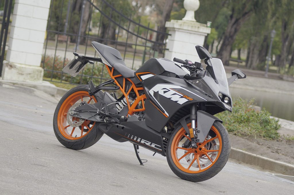 KTM RC 200 Test Ride