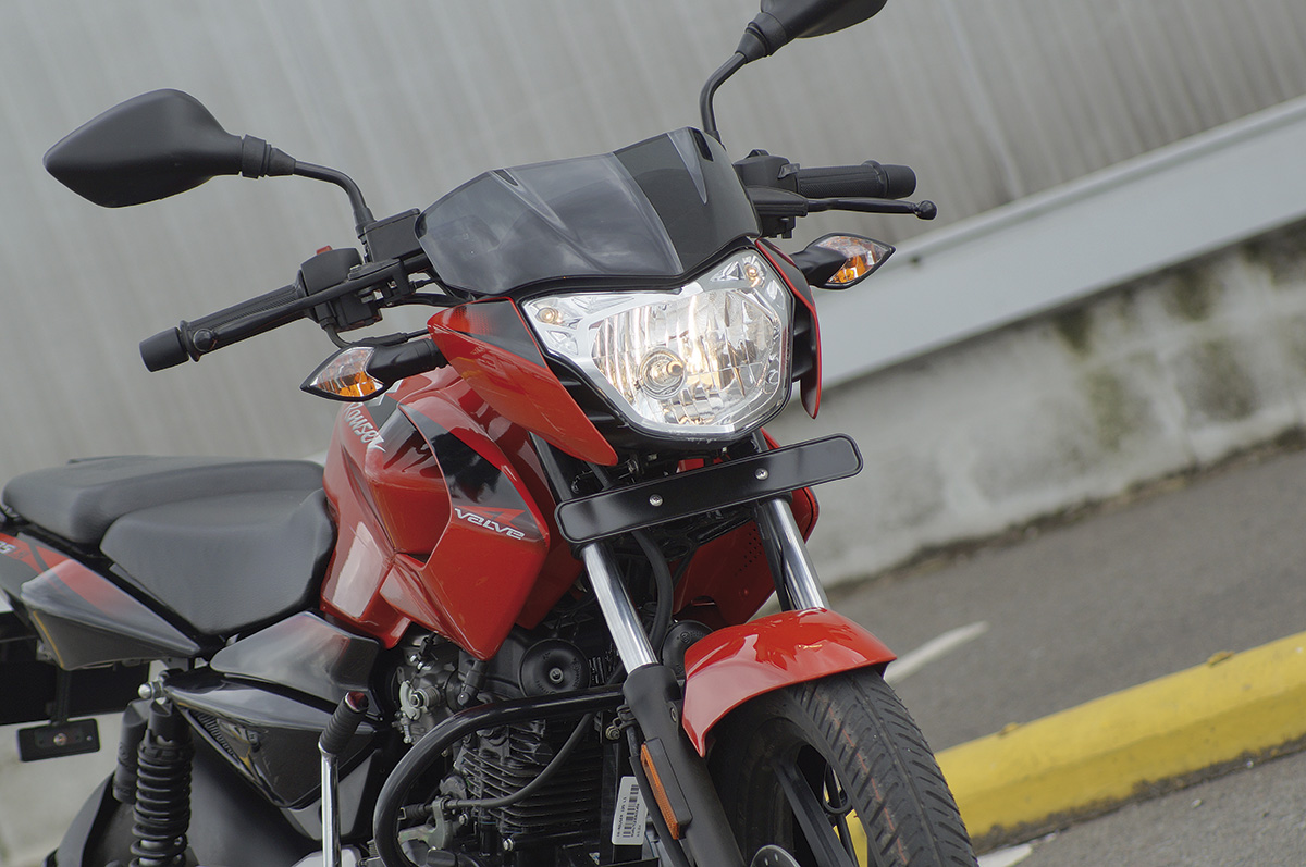 Bajaj Rouser 135LS » La Moto