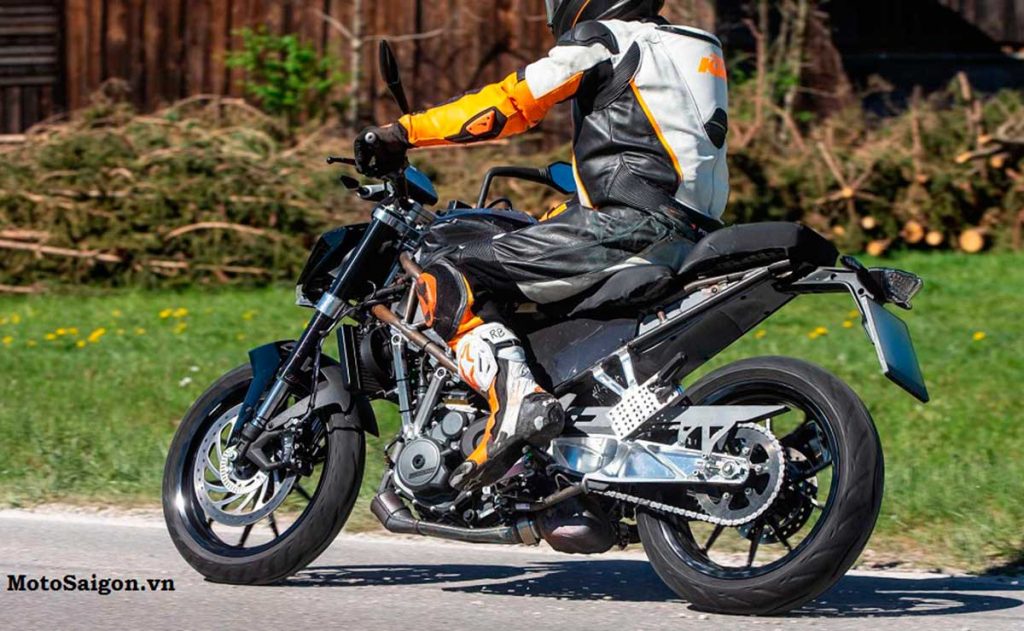 No la vimos venir. Así es la KTM 390 Duke 2021