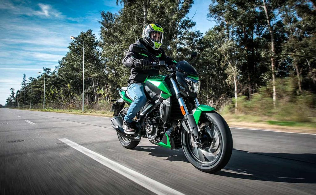 Bajaj Dominar D400: Ficha Técnica, Velocidad y Opiniones » La Moto