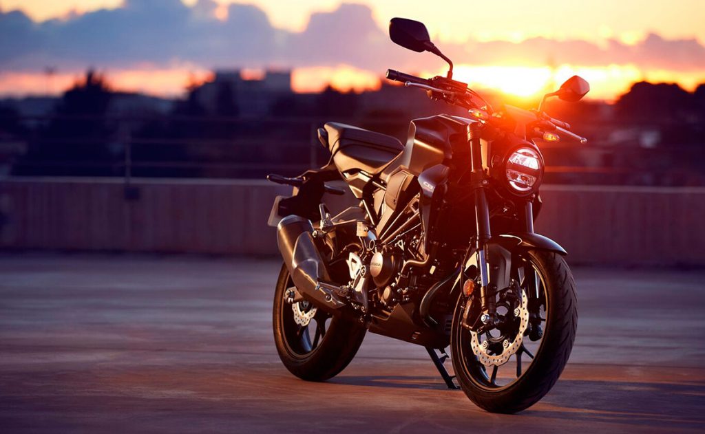 Honda actualiza su naked de 300 cc ¿En qué cambia? » La Moto
