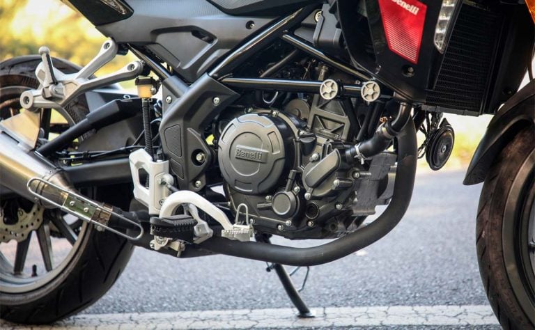 Benelli TRK 251 Test Ride