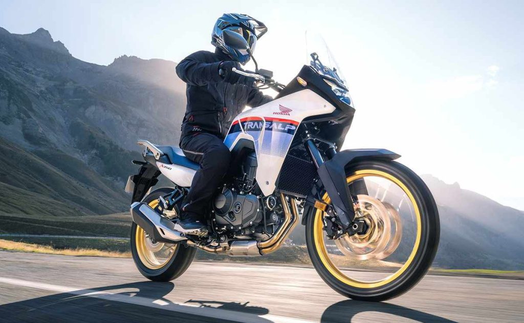 Nueva Honda Transalp XL750 ¿Está a la altura de su historia?