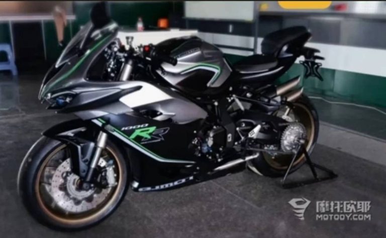 CFMoto va en serio: Superbike de 1000 cc y más de 200 CV