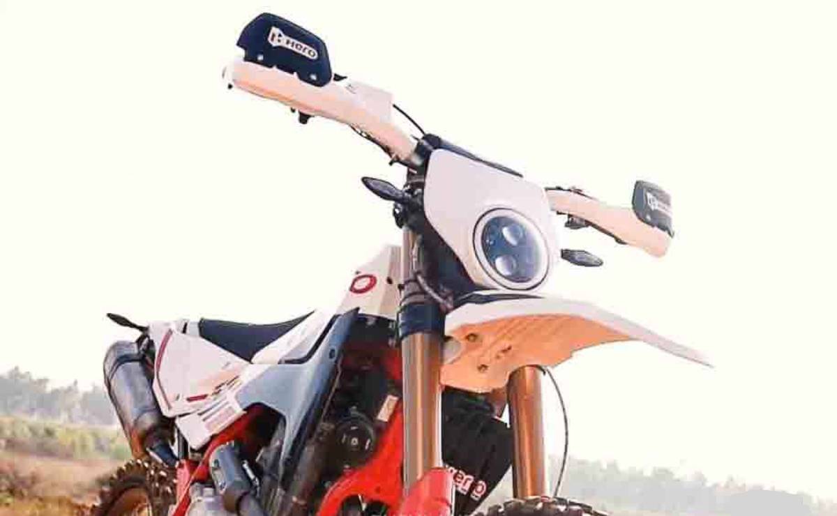 Hero desarrolla una anti Royal Enfield Himalayan, ¿pero no será XPulse?
