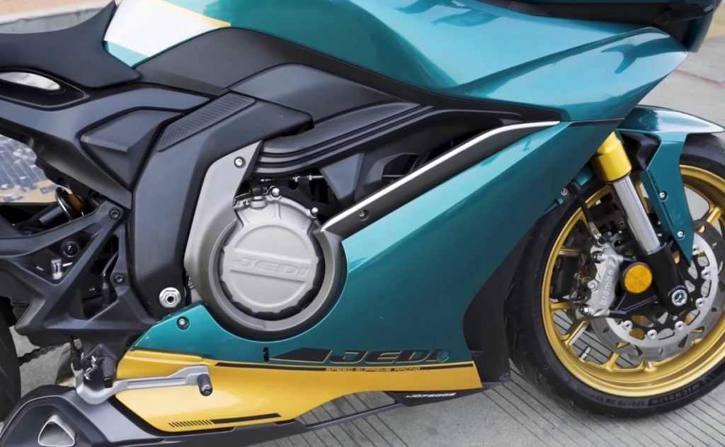 Para destronar a la Yamaha R7: así es la nueva deportiva china de 80 CV