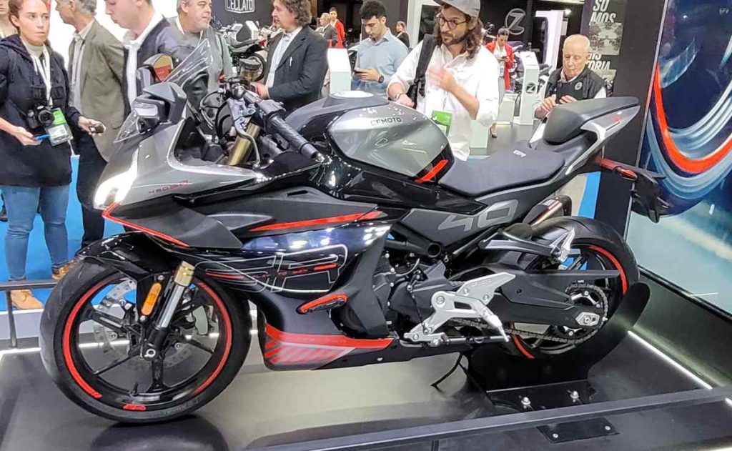 Llegaron las CFMoto 450SR, 300 CL-X y 700 CL-X Sport: precios y características