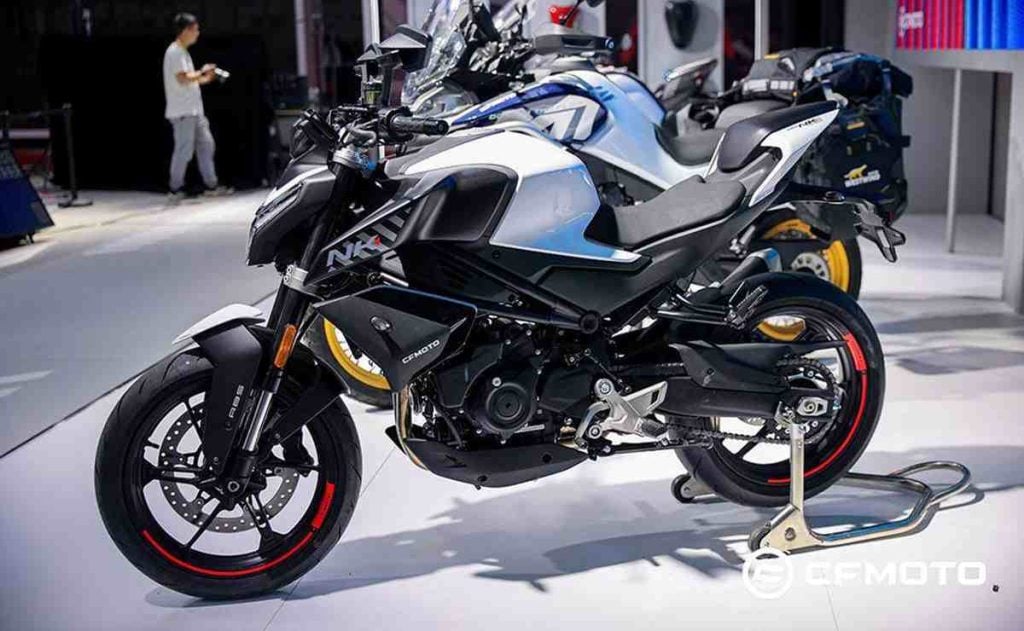 CFMoto lanzó oficialmente su nueva 450NK fuera de China: precio y características