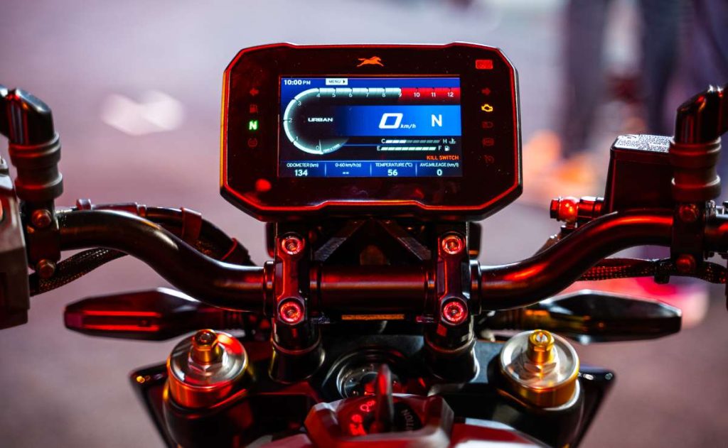 TVS RTR 310: lanzamiento, motor y características