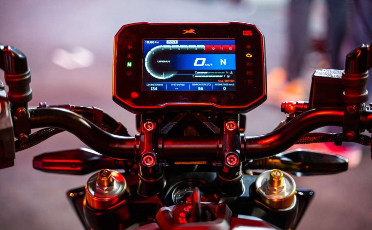 TVS RTR 310: lanzamiento, motor y características