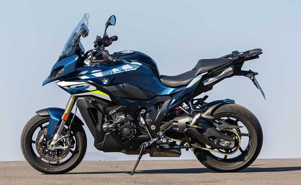 BMW S 1000 XR 2024: fotos y características de la nueva Sport Tourer alemana