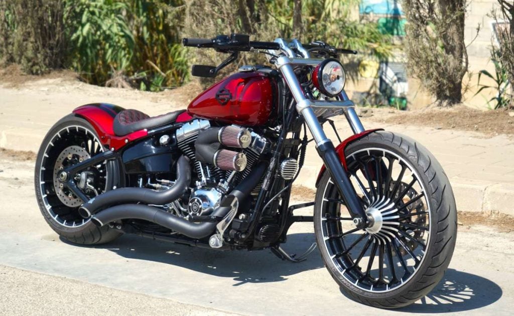 Harley Breakout Candy Red: fotos y detalles de la nueva personalización