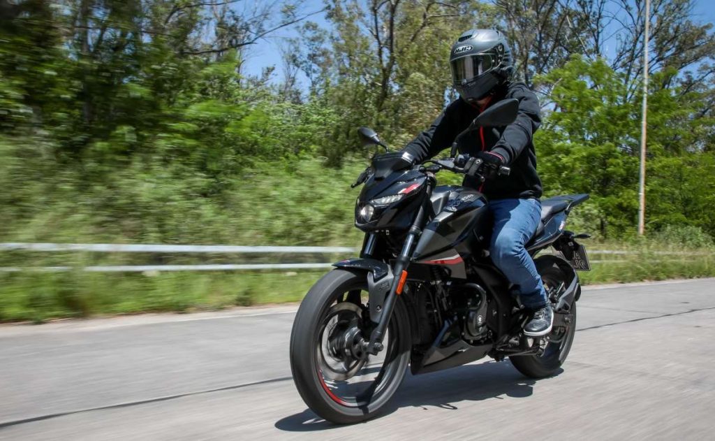 Bajaj Rouser N250 Test Ride