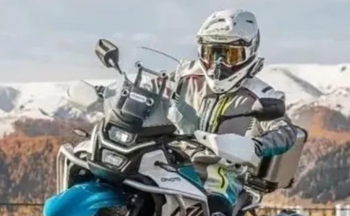 CFMoto 450 MT: así es la trail mediana que conoceremos en EICMA