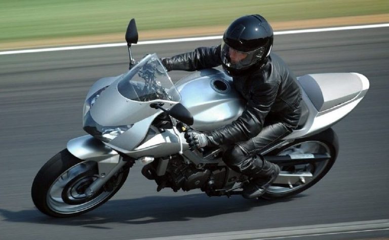 ¿Cómo utilizar un carenado de moto de manera correcta?