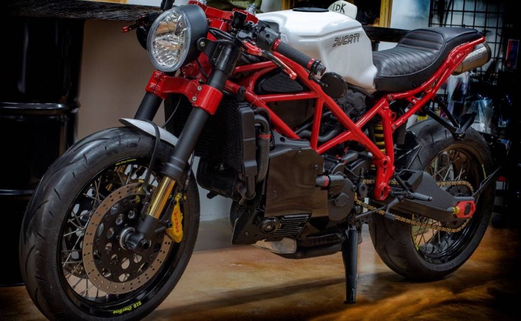 Una Ducati muy especial: de deportiva a scrambler, paso a paso