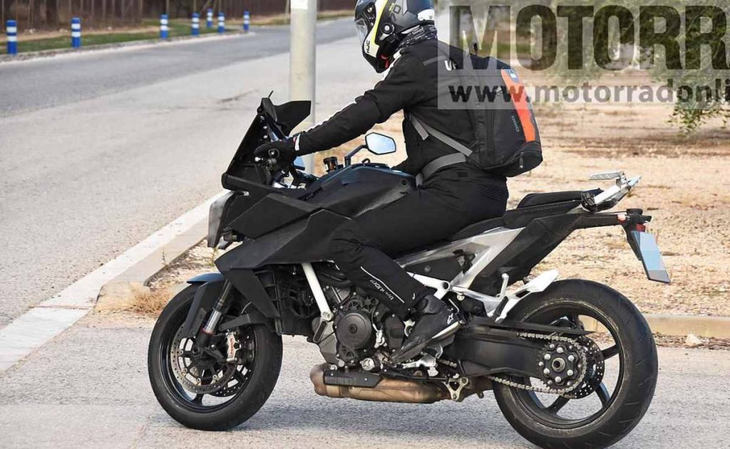 KTM actualiza su touring insignia: nueva generación, más potencia