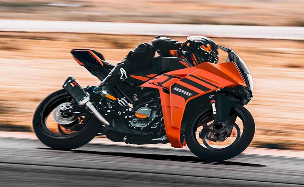 KTM renovó sus deportivas de cara a 2024