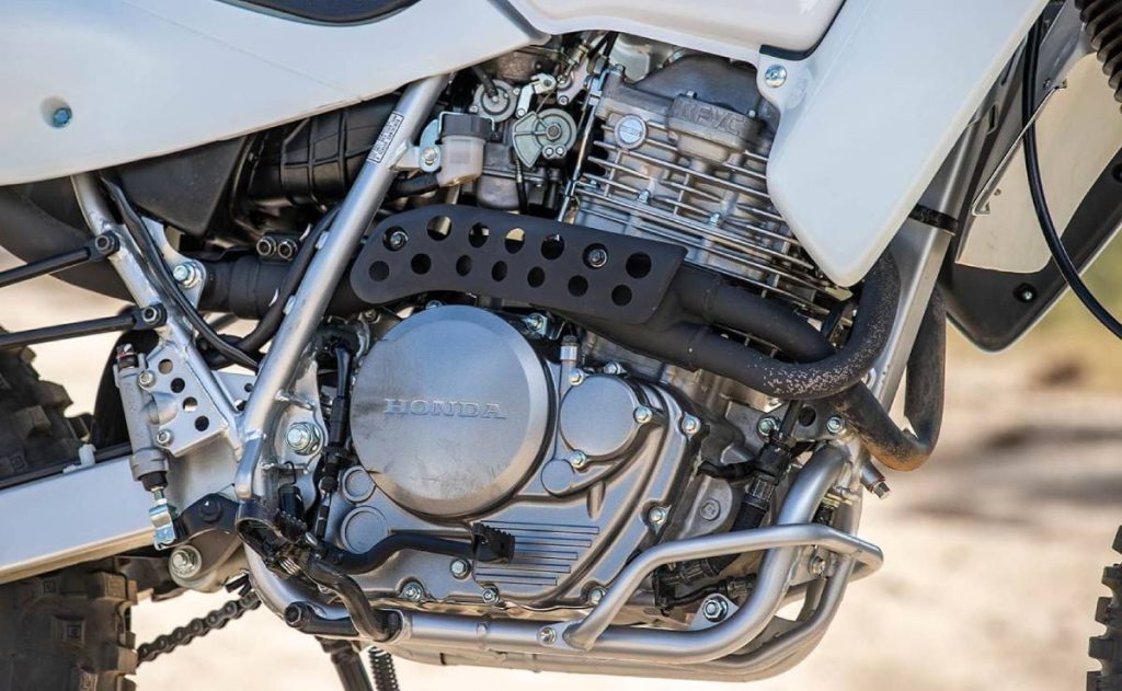 Así es la Honda XR que rivaliza con Suzuki DR 650