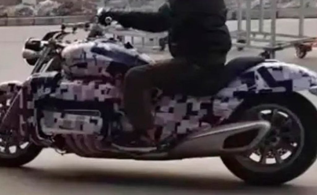 8 cilindros y chasis Honda: así son las motos chinas que se vienen