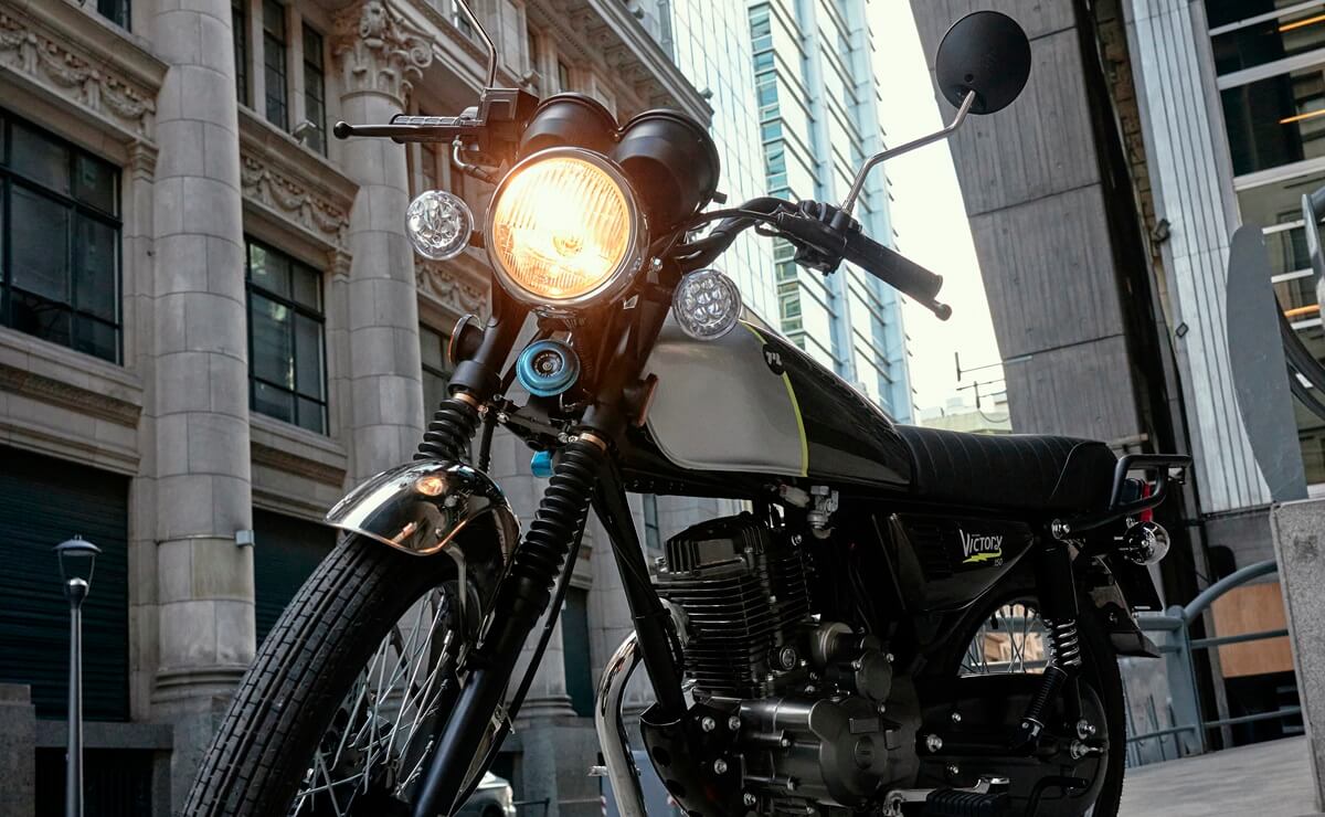 Económica y con estilo retro: así es la nueva Victory 150