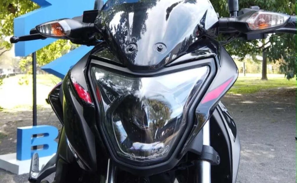 Bajaj presentó una nueva Rouser/Pulsar con un equipamiento y precio ...