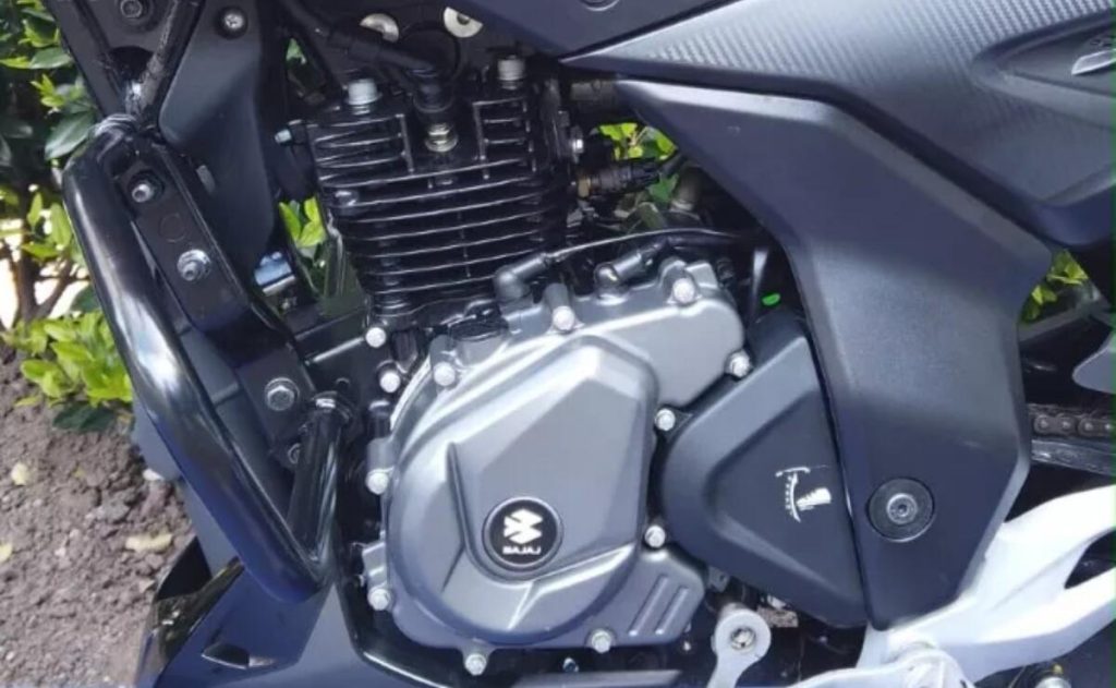 Bajaj presentó una nueva Rouser/Pulsar con un equipamiento y precio ...