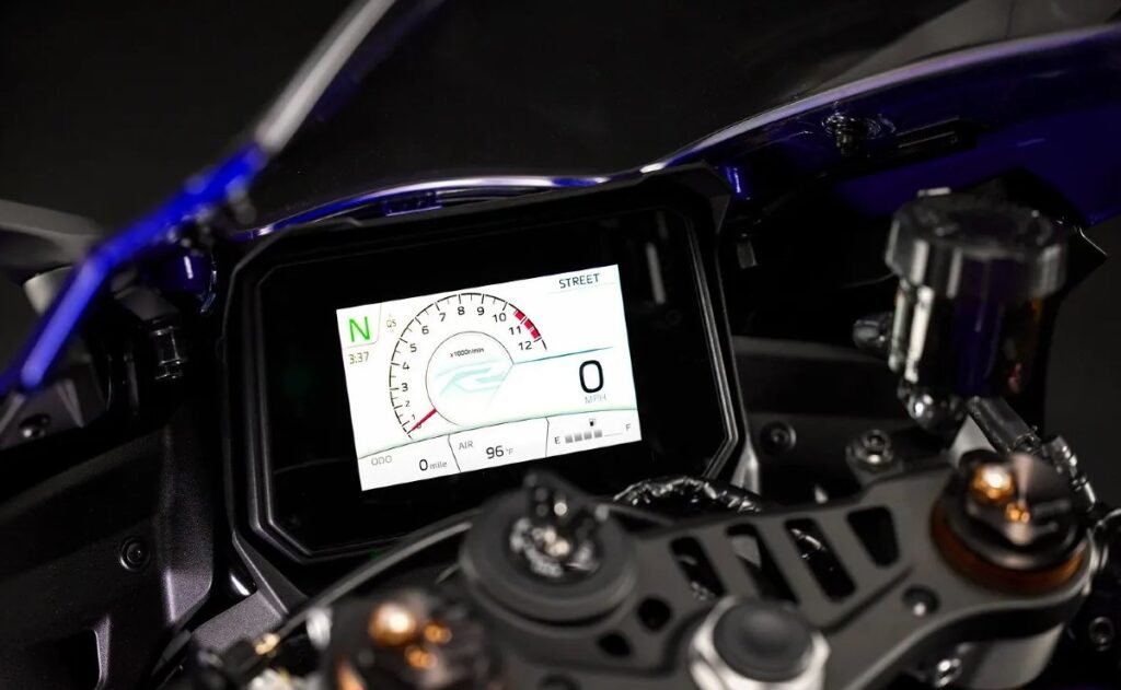 Yamaha presentó su deportiva más moderna: así es la tan esperada R9