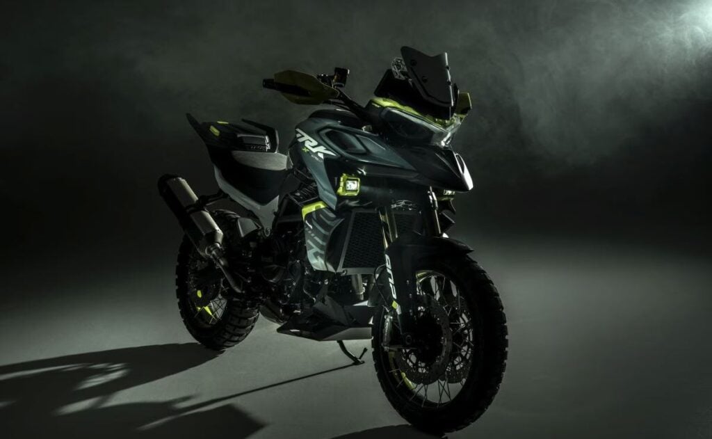 ¿Llega una nueva Trail de Benelli? Así es la TRK 902 Xplorer