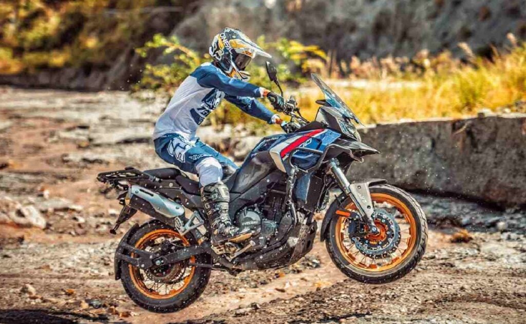 Desde China llega esta moto trail que sorprende por su rendimiento