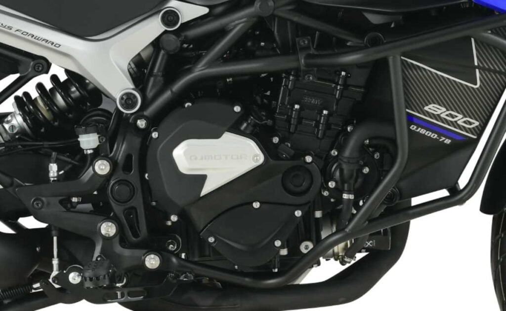 QJMotor SRT 800 SX: cuánto consume y cómo se comporta el motor de esta ...