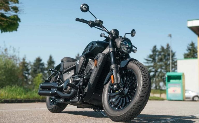 Esta nueva moto china V4 quiere ser la competencia de la Harley-Davidson más barata