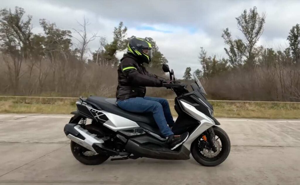 Este modelo de Kymco combina lo urbano con lo adventure: cuánto consume ...