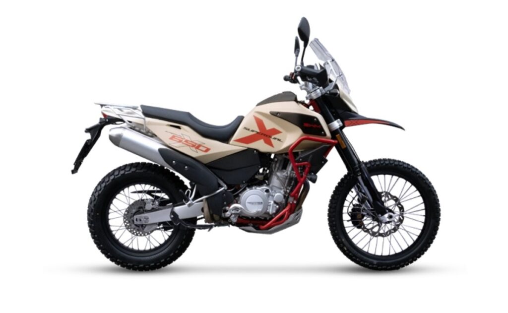 Esta novedosa moto trail se suma al segmento de la Kawasaki KLR 650 ...